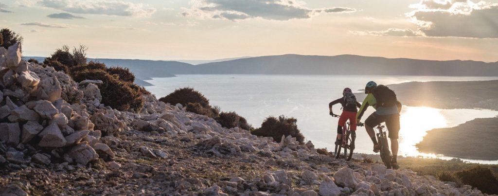 How to master the attack position on a mountain bike | H+I Adventures